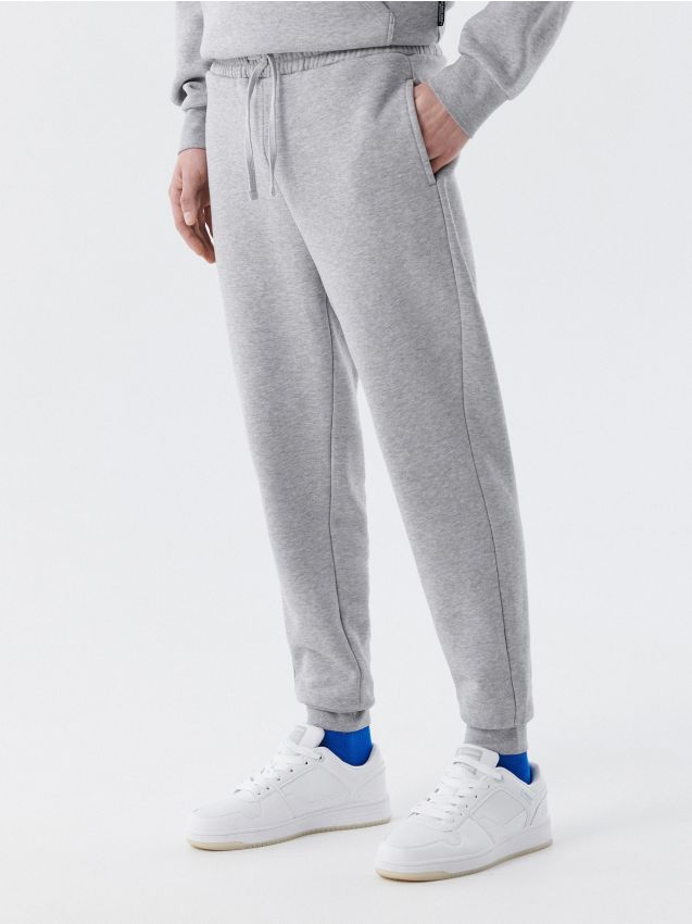 Spodnie joggery męskie | Kup online w Cropp!