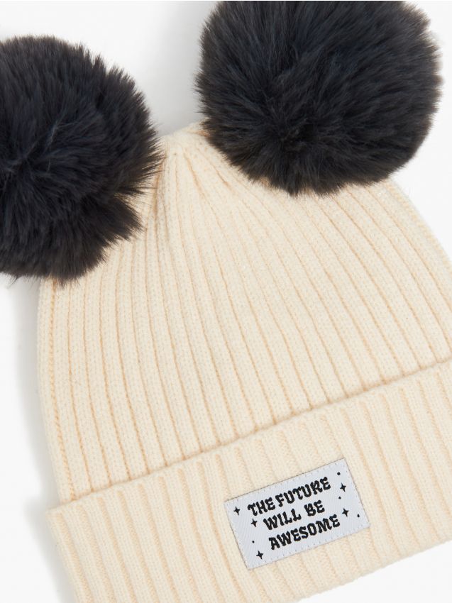 Modne czapki damskie | Kup online w Cropp!