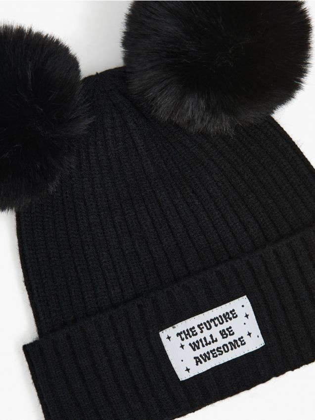 Modne czapki damskie | Kup online w Cropp!