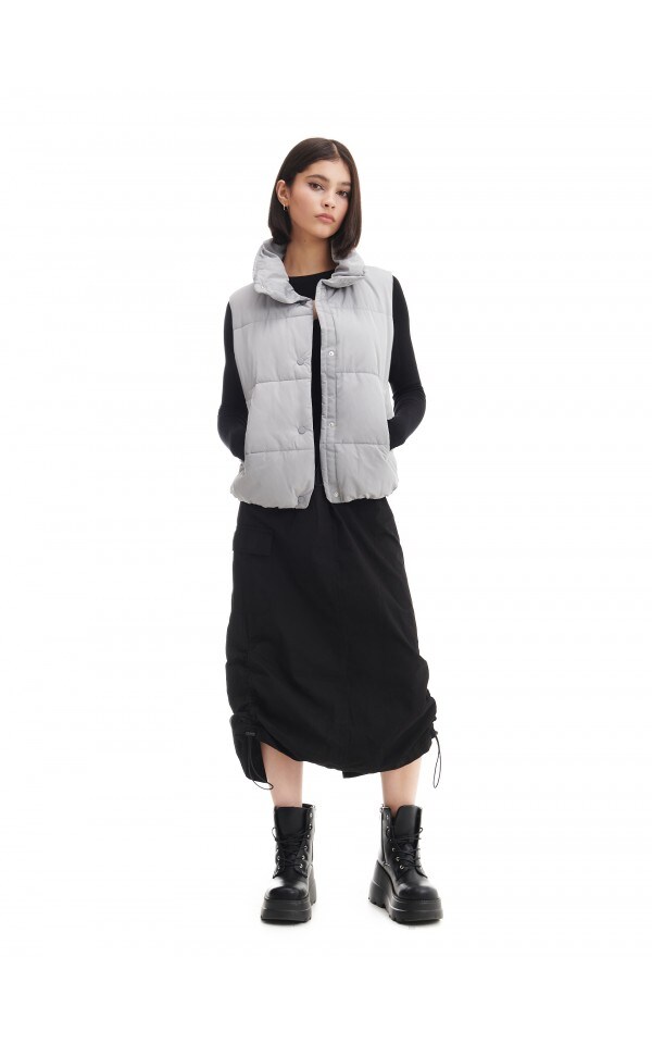 Sivi prošiveni prsluk Boja siva - CROPP - 1857S-09X