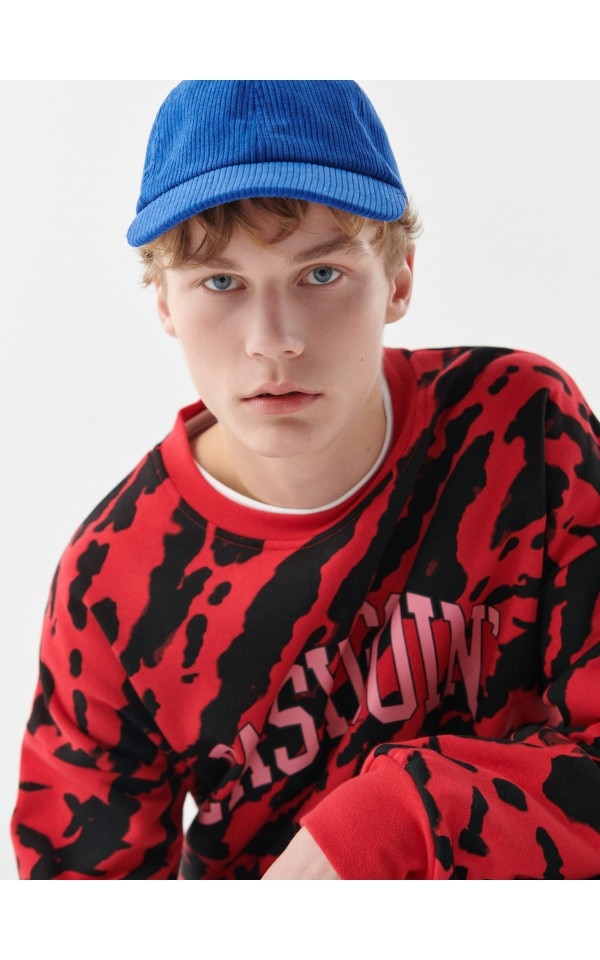 Czerwona bluza z nadrukiem - CROPP - 7456N-33X